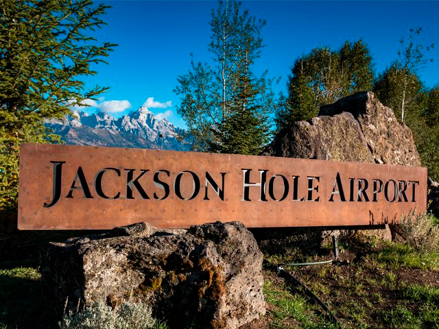 Flights arriving at Jackson Hole Airport (JAC) — Check your flight here