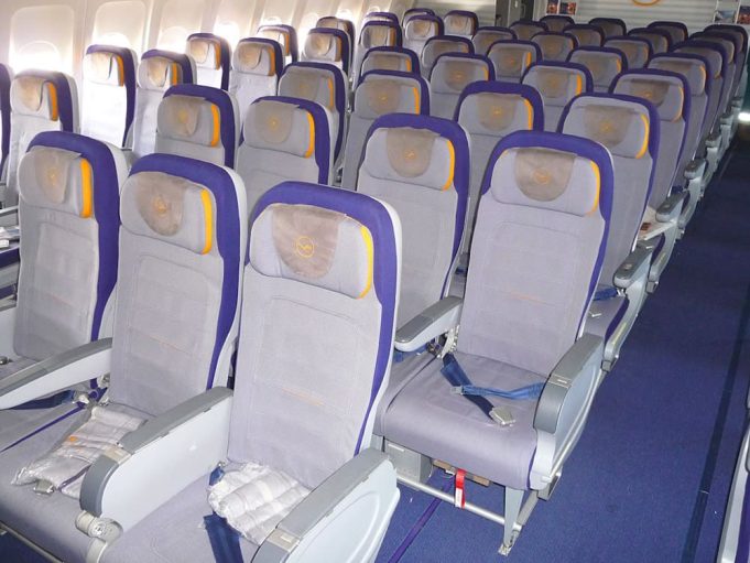 Lufthansa A340 Seat Map - Airportix