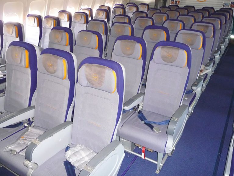 Lufthansa A340 Seat Map - Airportix