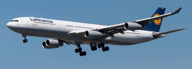 Lufthansa A340 Seat Map - Airportix