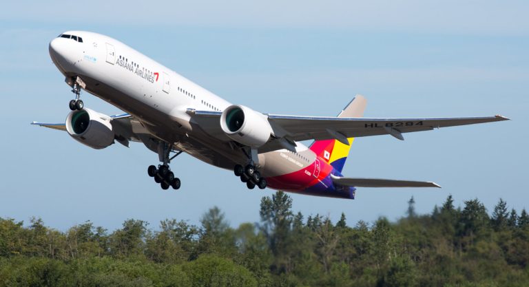 Boeing 777 Overview and Seat Map - Airportix