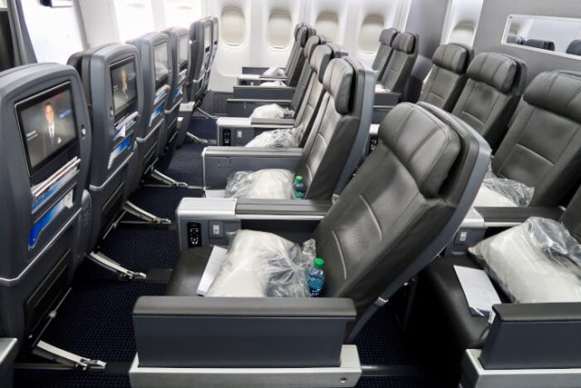 Boeing 777-200ER Overview and Seat Map - Airportix